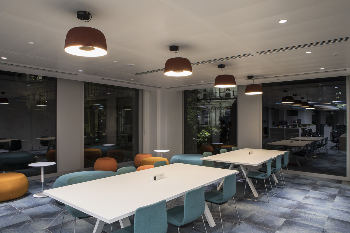 CEILINGS FOR A WELL BUILDING